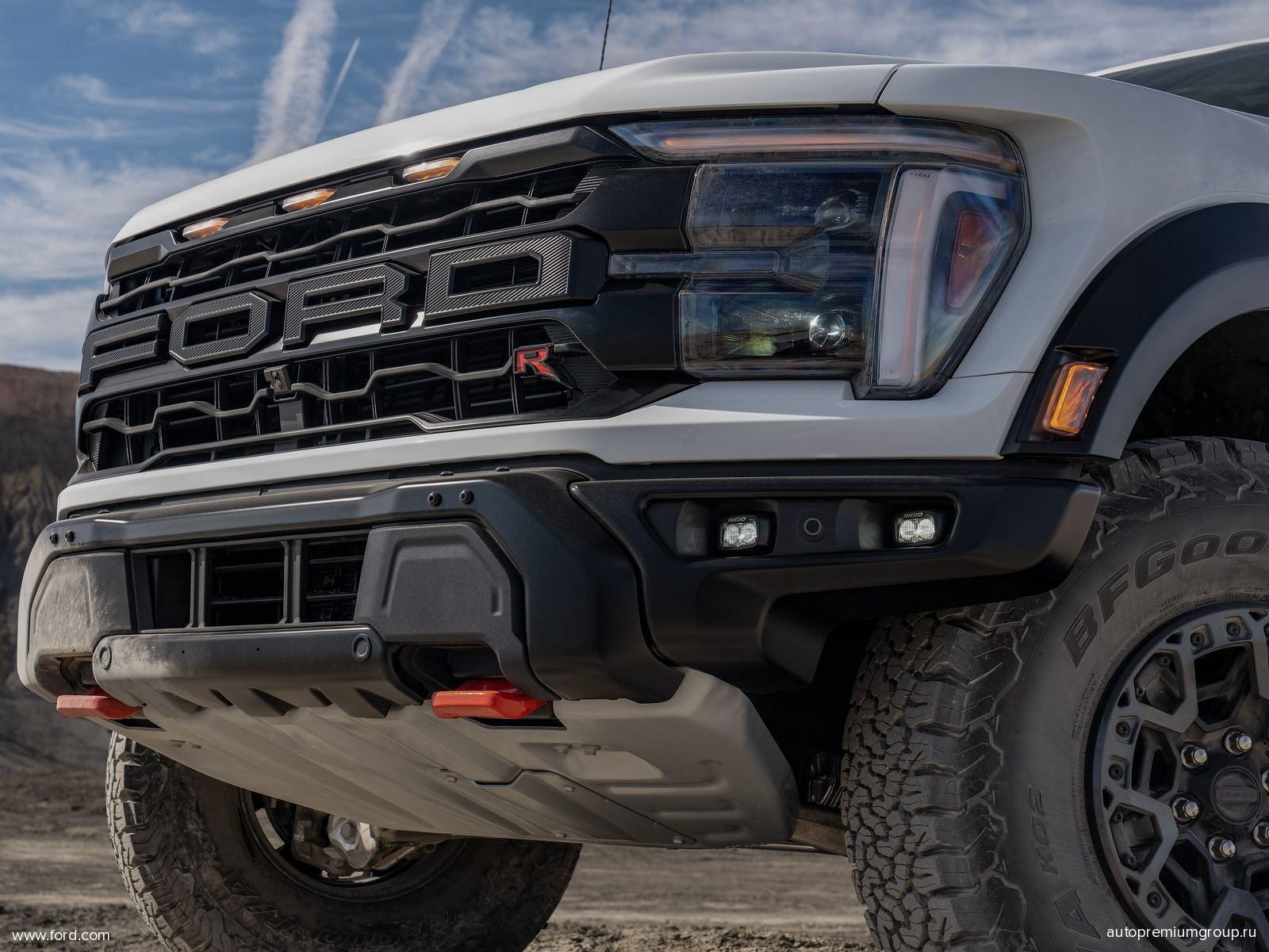 Купить новый Ford F-150 Raptor R 2024 в наличии и на заказ в Москве.