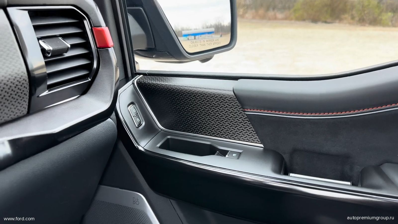 Купить новый Ford F-150 Raptor R 2024 в наличии и на заказ в Москве.