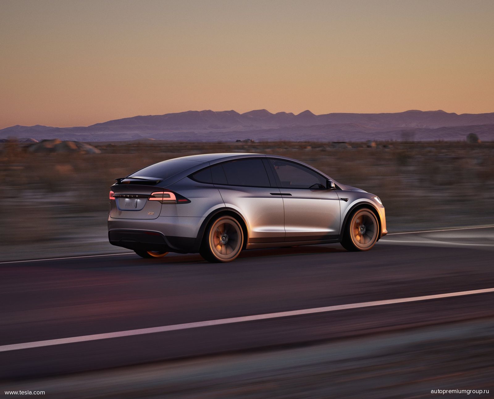 Купить новый Tesla Model X 2024 в наличии и на заказ в Москве.