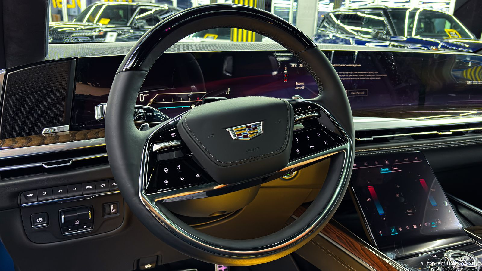 Купить Cadillac Escalade Sport Platinum ESV 2025 6.2 V8 VVT DFM Бензин ...