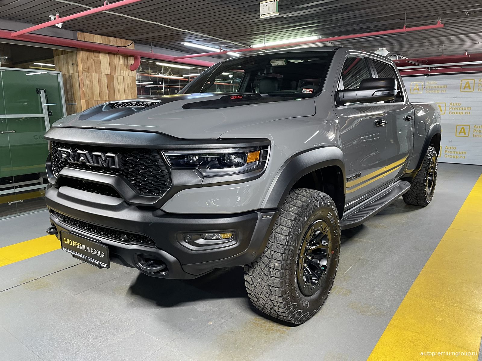 RAM 1500 TRX TRX 2023 6.2 V8 HEMI® SUPERCHARGED SRT® Бензин 702 л.с ...