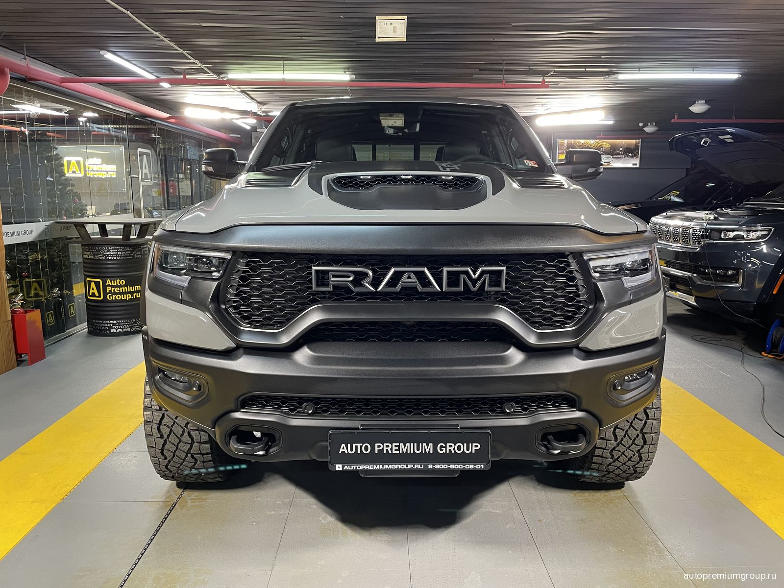 RAM 1500 TRX TRX 2023 6.2 V8 HEMI® SUPERCHARGED SRT® Бензин 702 л.с ...